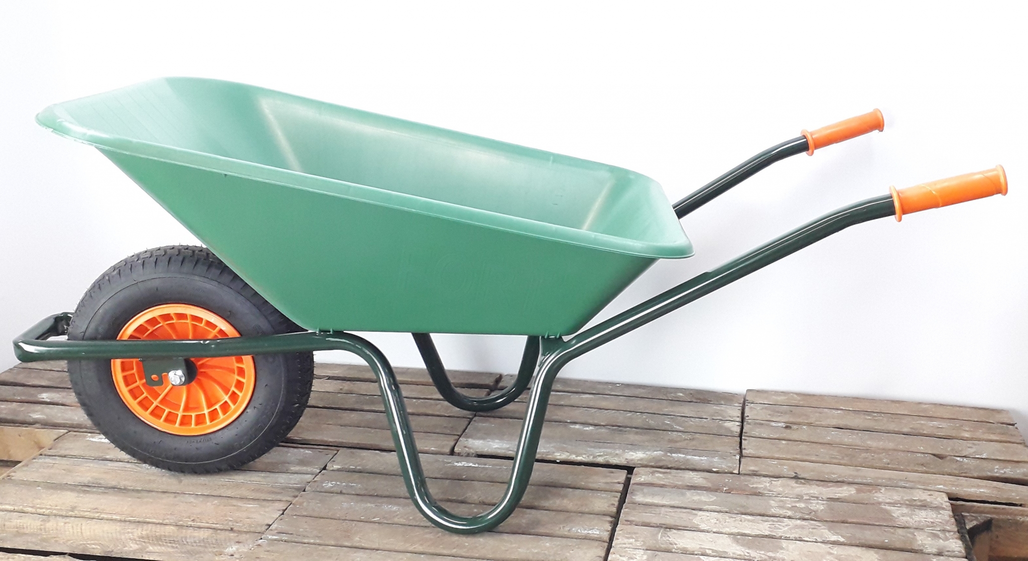 Kruiwagen met 90 liter kunststof bak, rechte neus - Tuindorado
